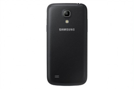 Samsung ufficializza Galaxy S4 e S4 Mini Black Edition