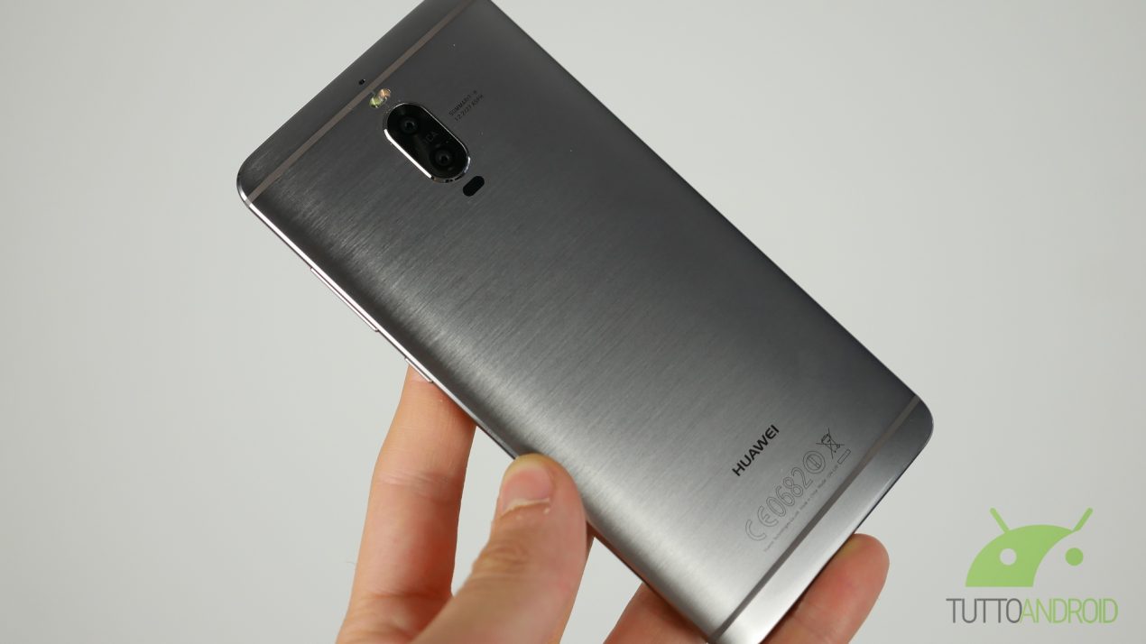 La serie Huawei Mate 9 è ancora viva: ecco un nuovo aggiornamento
