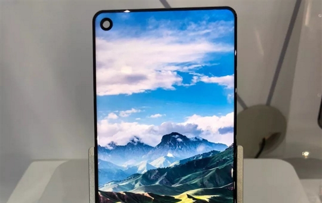 Tianma stupisce con un display 20:9 e una fotocamera che "buca" lo schermo