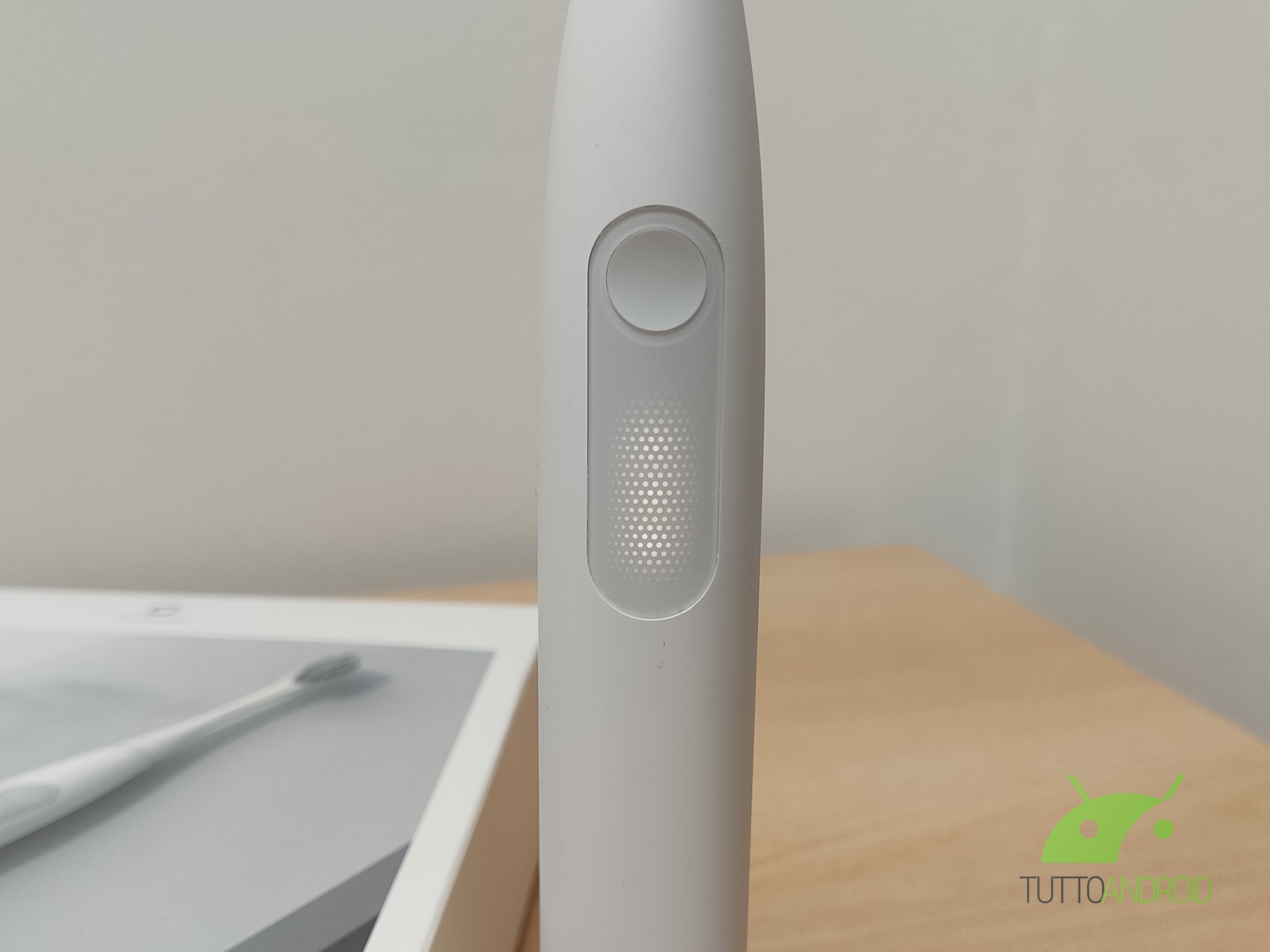 Recensione Oclean Z1, uno spazzolino ultrasonico economico ed efficace