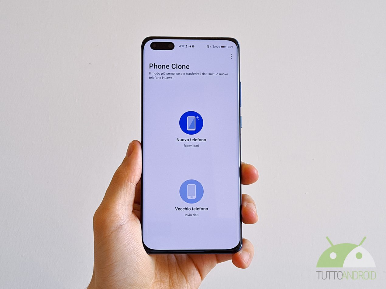 Phone Clone: come funziona l'app per trasferire dati da uno smartphone ...