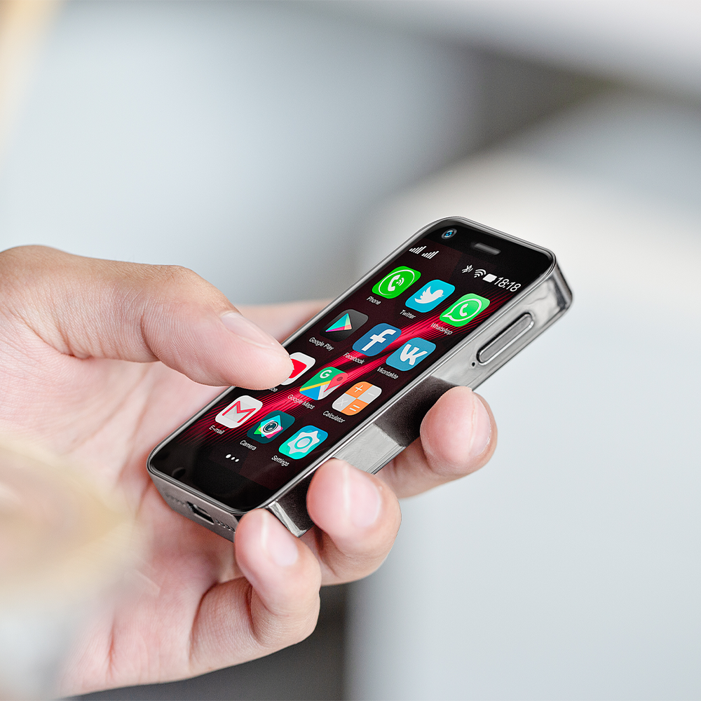 Mint è uno smartphone Android da 3 pollici con il Play Store