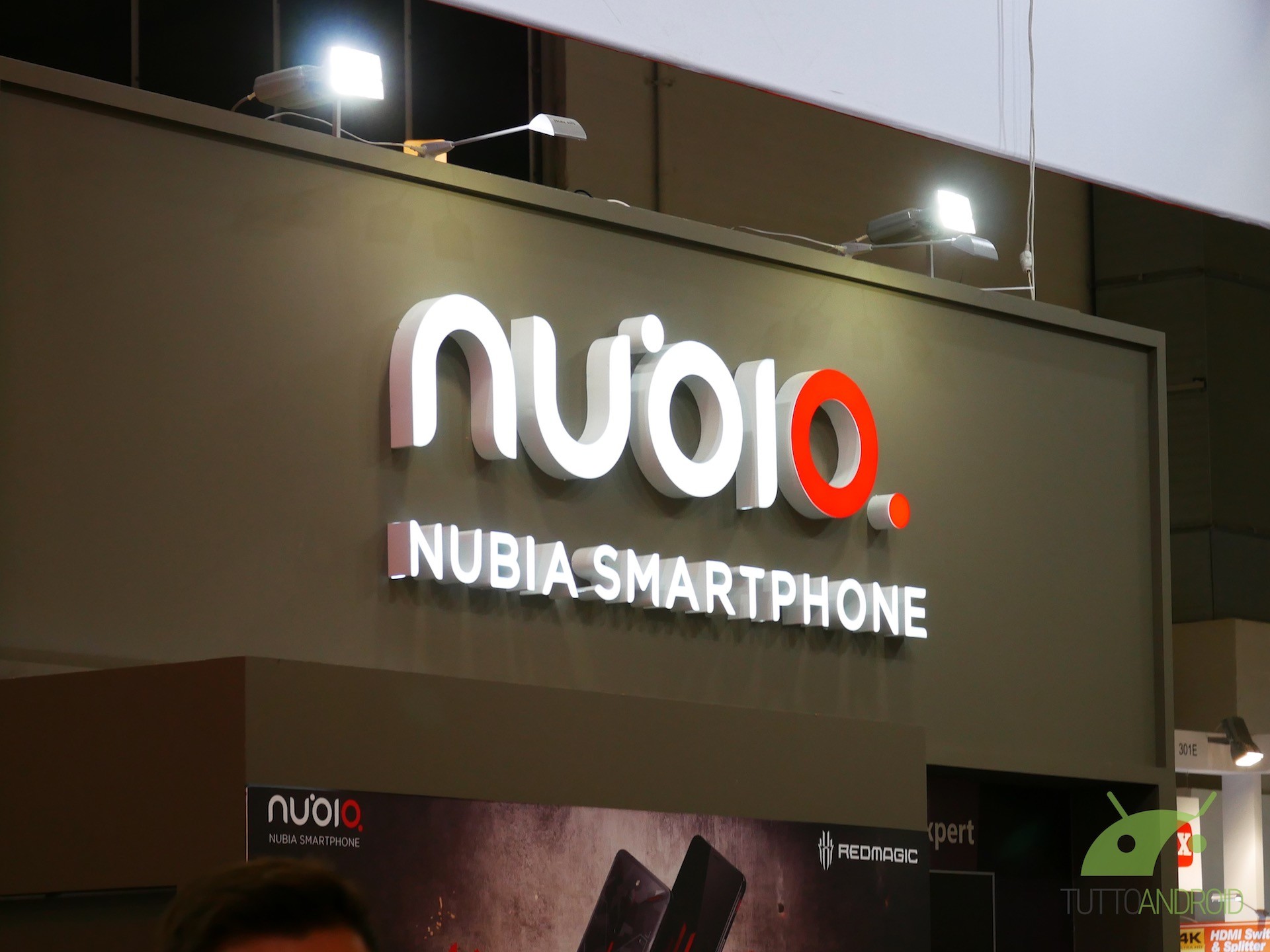 Ecco il presunto smartphone Nubia con doppio schermo