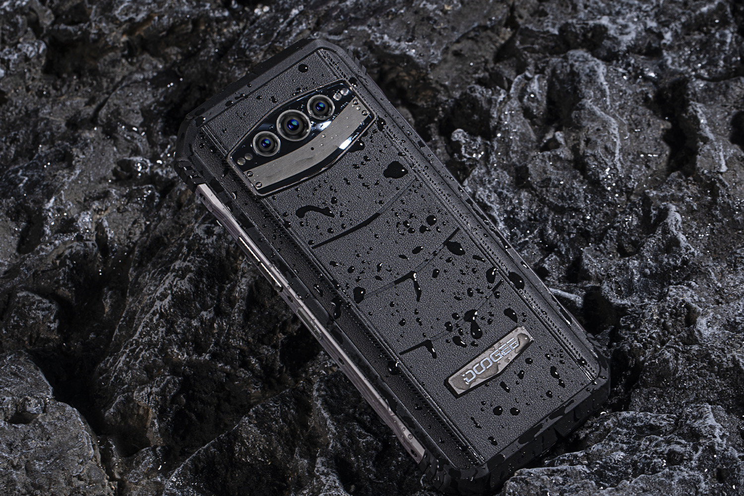 DOOGEE V30 è ufficiale, un rugged phone innovativo e completo