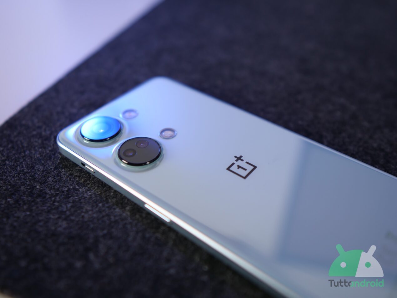 Nuovi aggiornamenti in rollout per sei smartphone tra OnePlus e Samsung