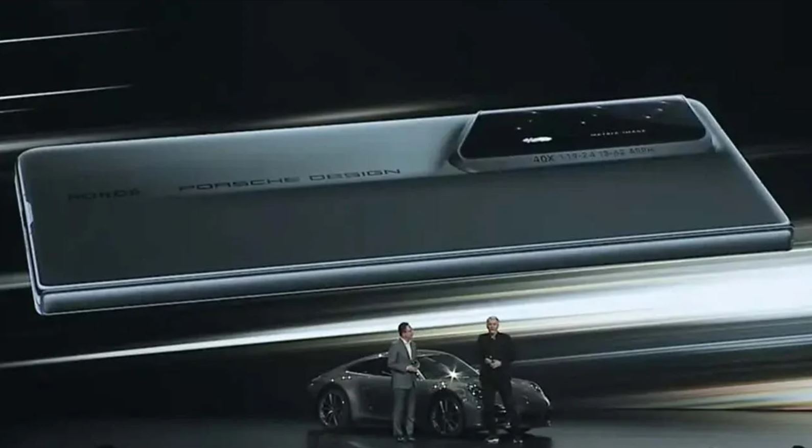 HONOR Magic V2 RSR Porsche Design è un nuovo pieghevole con un look da urlo