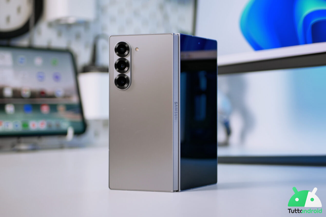 Samsung Galaxy Z Fold7: nuovi render, anche in "Silver Shadow"