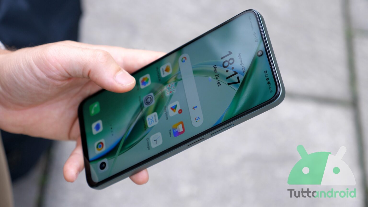 Recensione Honor 200 Smart: tanta memoria, prezzo contenuto e se cade ...