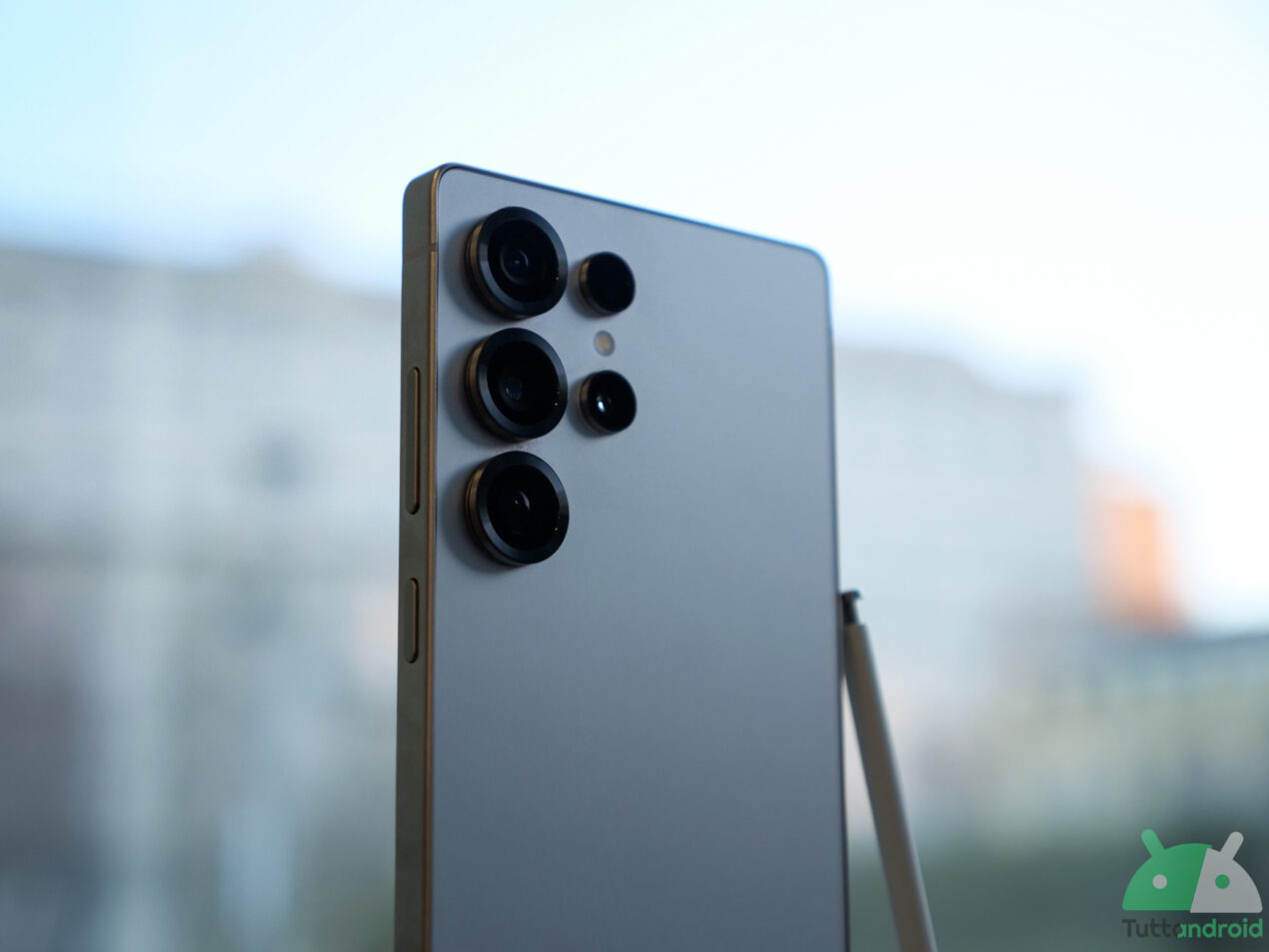 Samsung lancia una nuova versione di Galaxy Enhance-X: l'app diventa ...