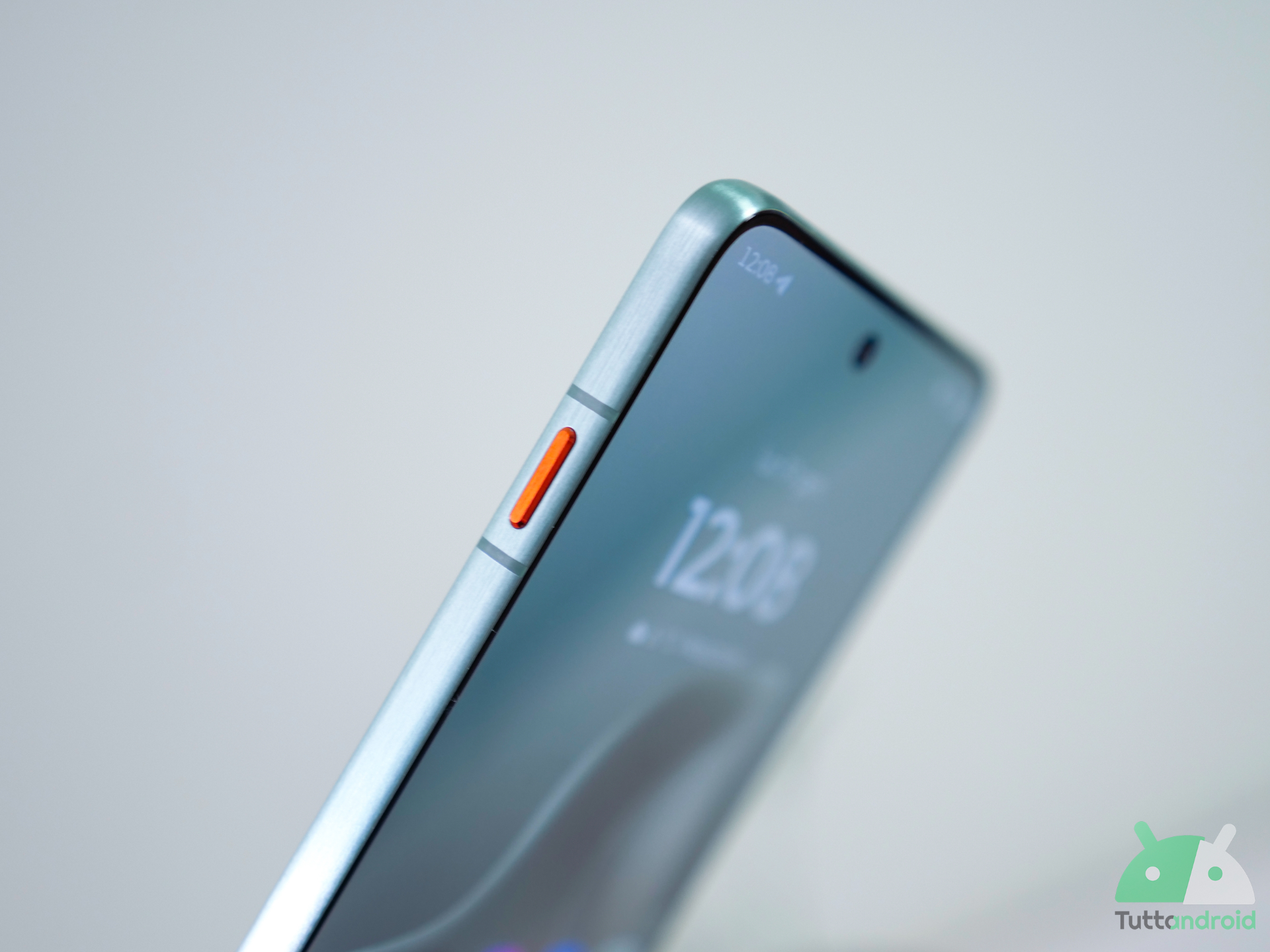 Motorola Edge 70: il design da 5,99 mm incontra i 4500 nit al prezzo ...