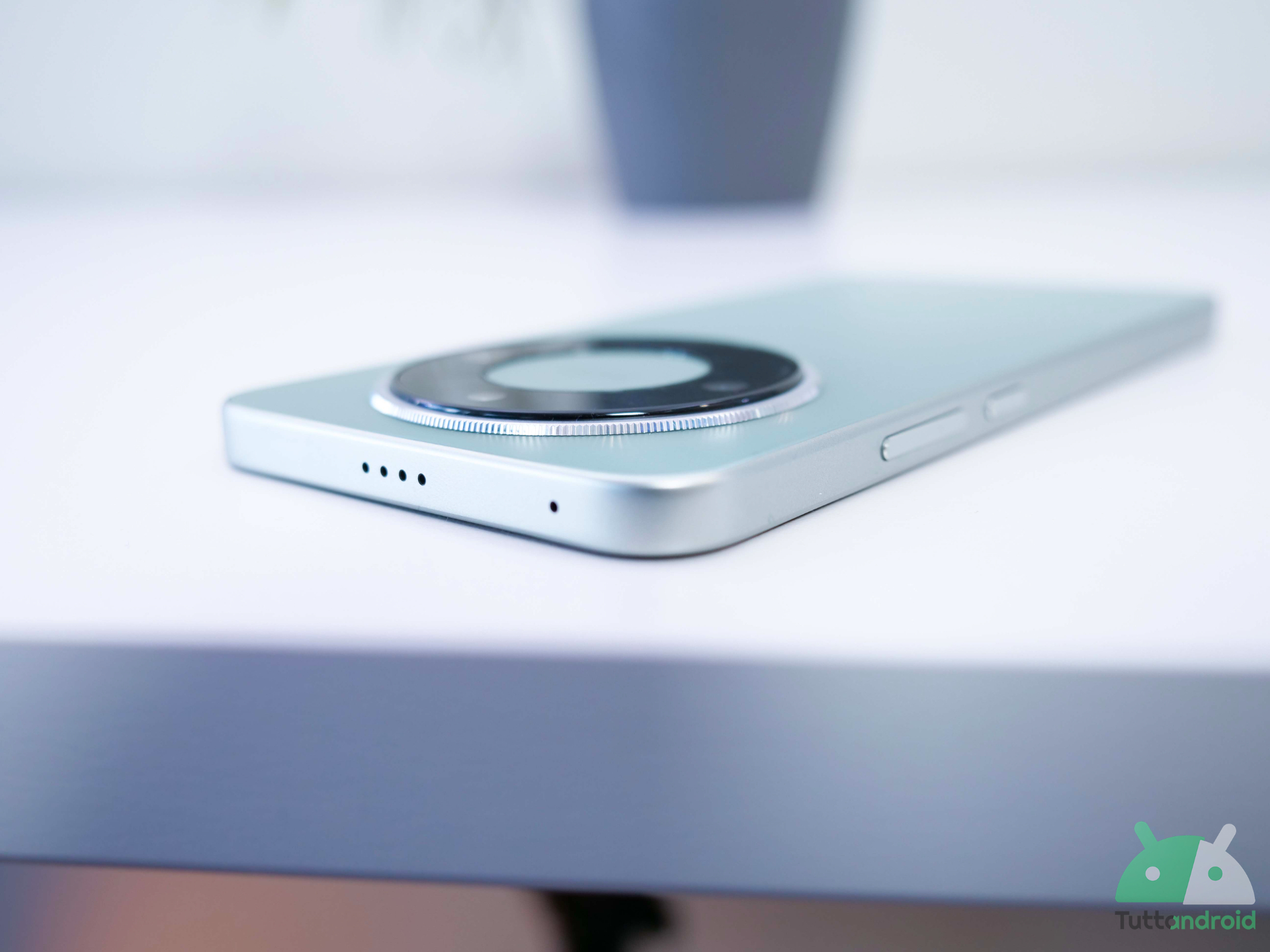 Recensione HONOR Magic8 Lite: lo smartphone dalla batteria illimitata