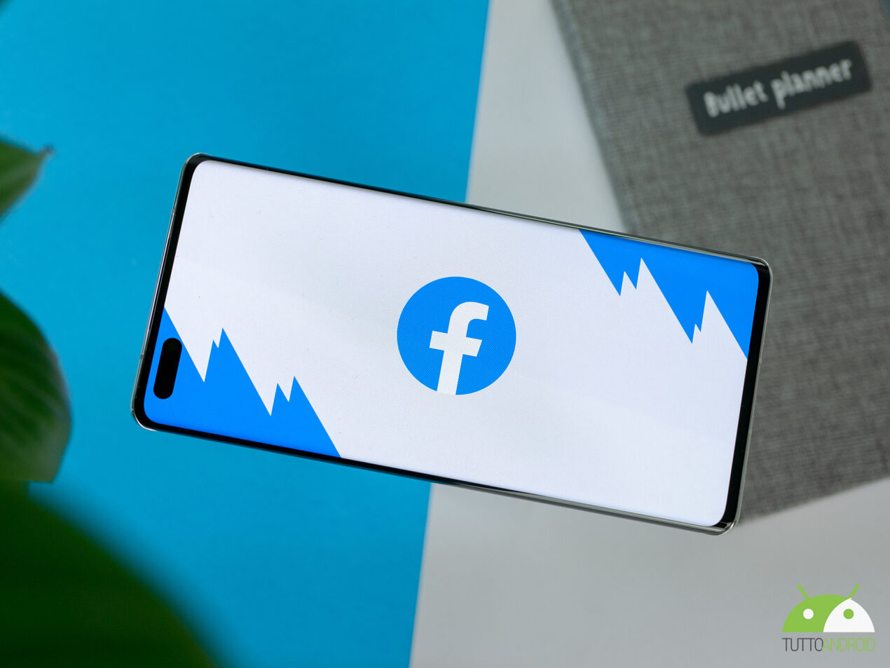 Facebook cambia ancora: su Android si diffonde la barra in basso, di nuovo